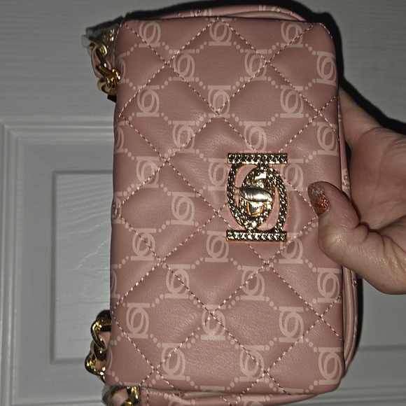 bebe | Bags | New Bebe Pink Quilted Gold Chain Crossbody Bag | Poshmark